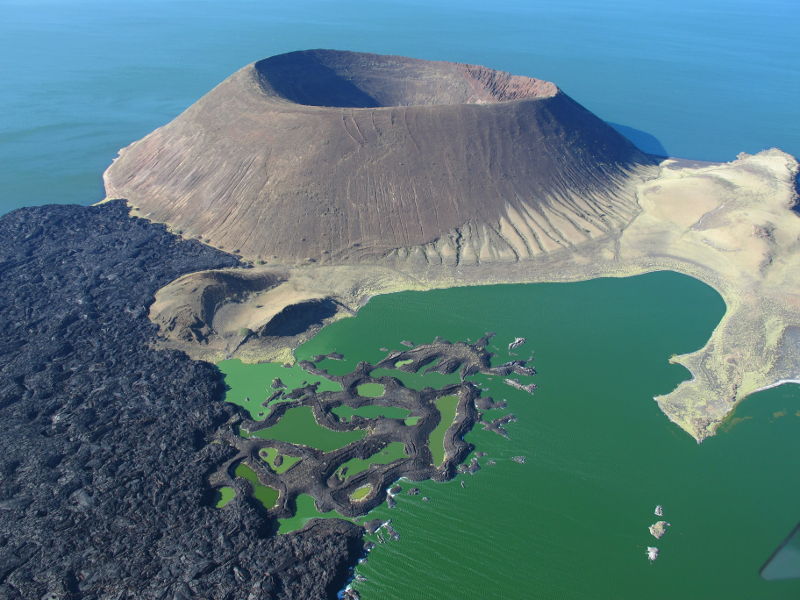 Parcs Nationaux et privés, rencontres culturelles, Lac Turkana | Air ...